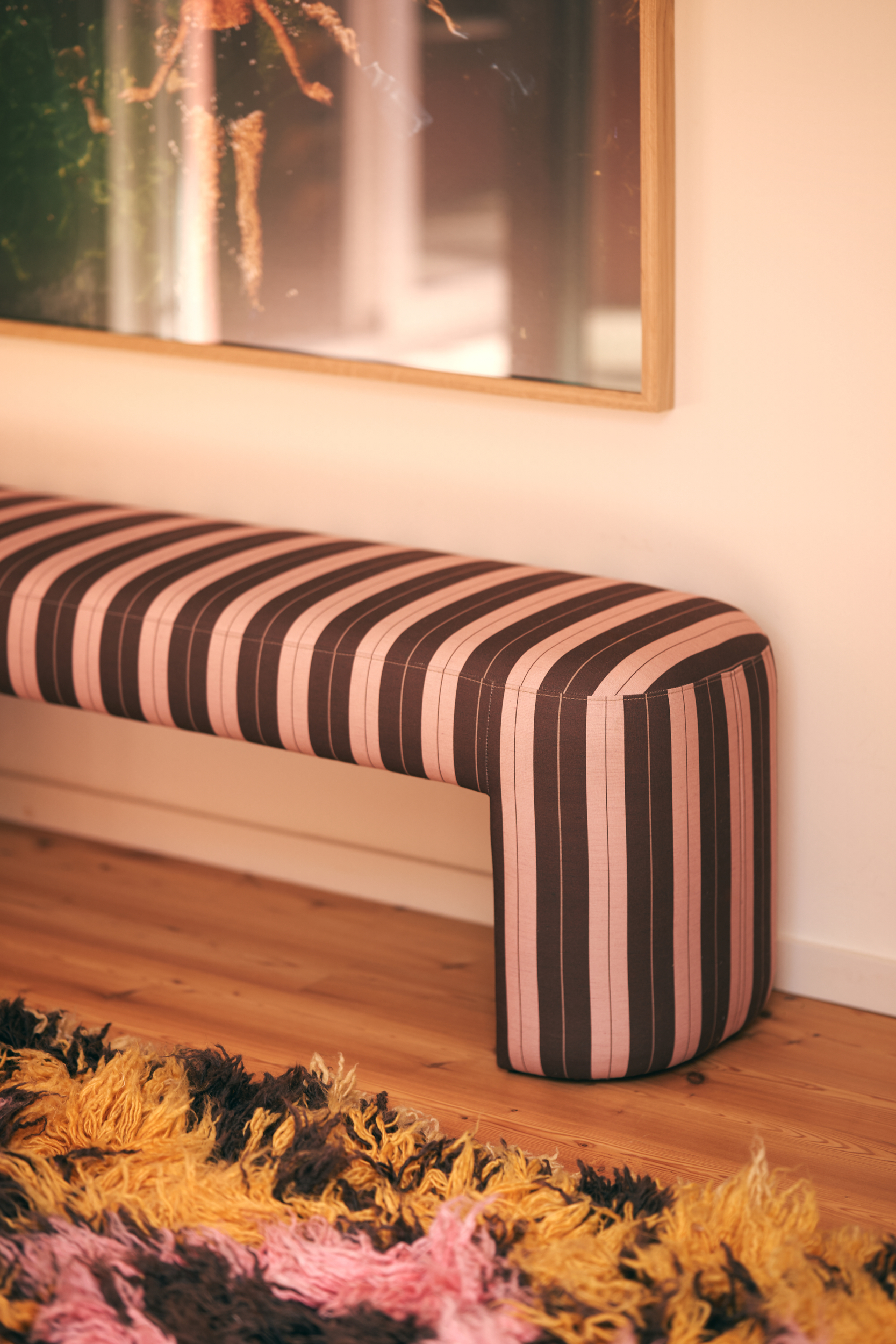 Lobby bench striped | HKLIVING